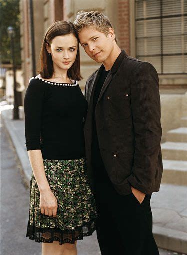 17 Definitive Reasons Luke And Lorelai Deserved A Better Ending On