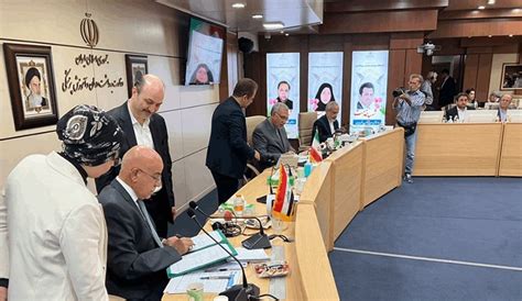 العراق وإيران يوقعان مذكرة تفاهم للتعاون الصحي قناة العالم الاخبارية