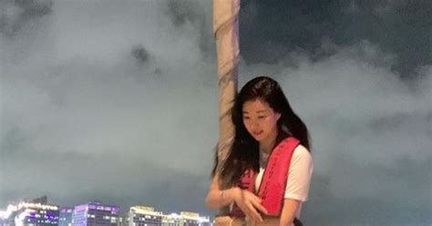 김사랑 다리길이 보소173cm 늘씬 롱다리 미녀 인증 스타in★