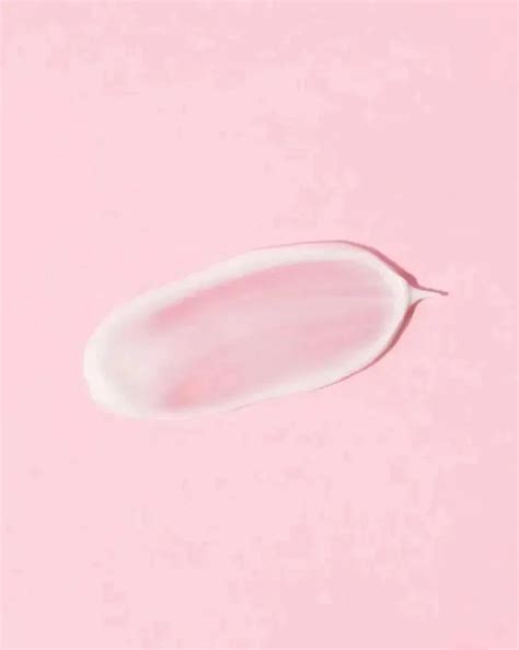 Earth Harbor Eclipse Sheer Mineral Sunscreen Spf 30 Elle And Willow