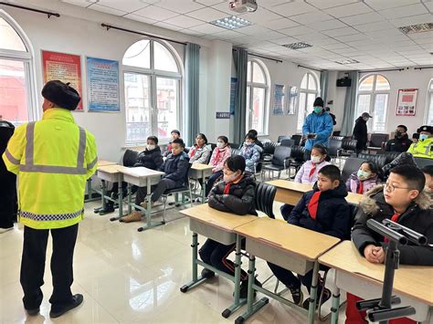 汉沽街道后坨里社区开展交通安全宣传活动