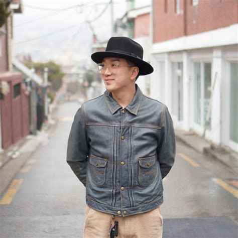 두두모자 모자를 만들다 허리가 굽었네요 에구에구 —— 모내기 허리통증 두두모자 Duduhat Hatshop Instagram