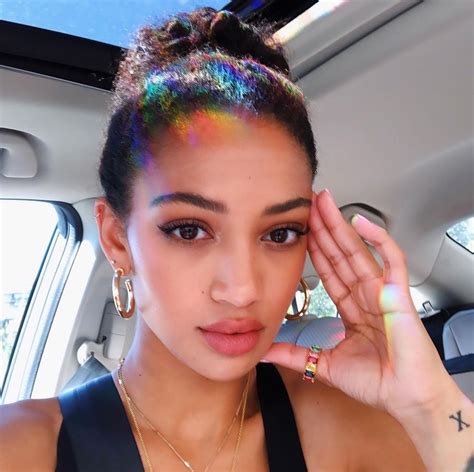 Samantha Logan Bio Age Height Wiki Models Biography