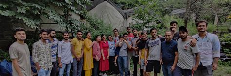 𝐆𝐞𝐞𝐤𝐲𝐁𝐨𝐧𝐞𝐬 𝐋𝐚𝐛 𝐏𝐯𝐭 𝐋𝐭𝐝 Is Looking For A Graphic Designer With Strong