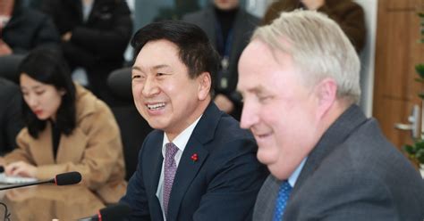 국회서 회동하는 김기현·인요한