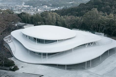 プリツカー賞受賞の世界的建築家・妹島和世の最新建築！ Bound Baw｜大阪芸術大学アートサイエンス学科 Facebook