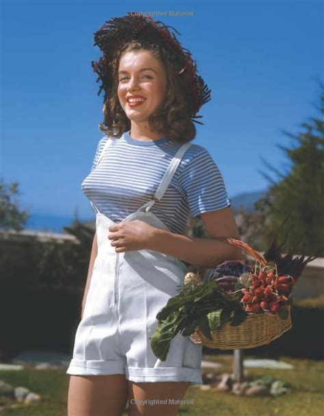 Rare Photos Of Marilyn Monroe Taken Before Her Worldwide Fame Show Her Modeling In Pinup Style