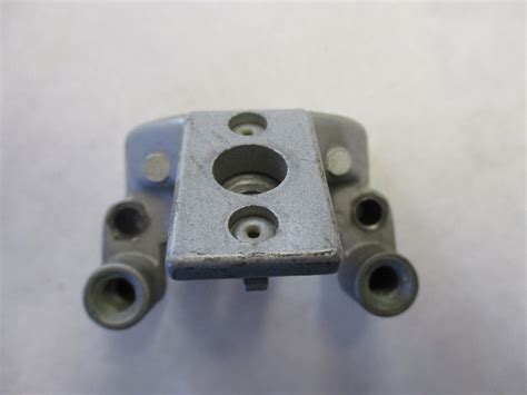 0398841 Upper Mount Bracket Retainer Pivot Shaft Keeper Johnson