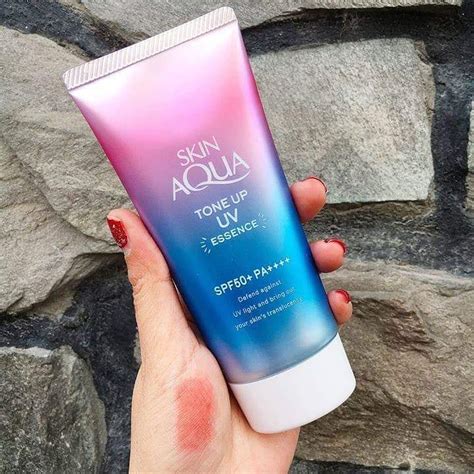 Review Kem Chống Nắng Nâng Tone Da Sunplay Skin Aqua Tone Up Uv Essence