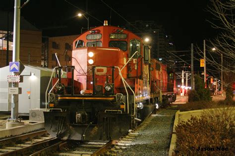 Railpictures Ca Jason Noe Photo Cn L Pauses To Cross Erb And