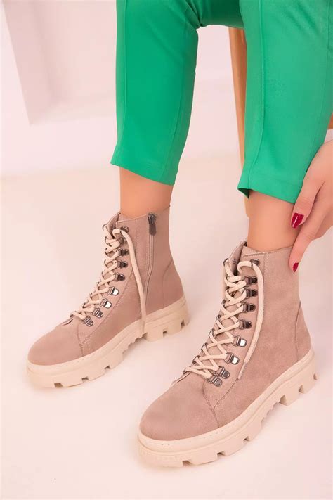 Jual Soho Tan Suede Boots Original 2024 Zalora Indonesia