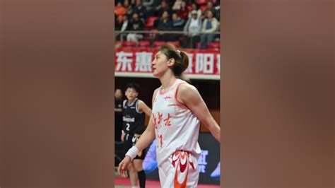 大白就是招人稀罕 Wcba 中国女篮助威团 孙梦然 Youtube