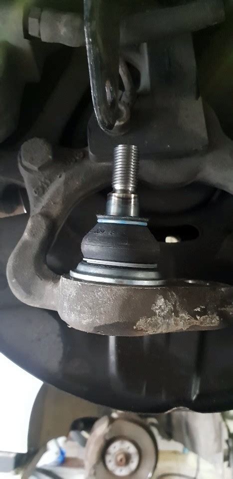 울산벤츠w219 Cls350 하체소음및 경화로 어퍼암로어암볼죠인트컨트롤암활대링크조우스테빌라이져앗세이교환 및 엔진실화로 인젝트교환작업부산대구창원마산포항경주김해