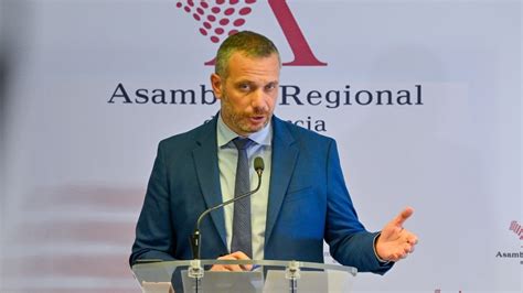 El PP de Murcia anuncia que llamará a VOX el próximo lunes para lograr