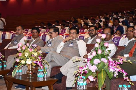 Allen Rewards Tallentex Toppers With Rs 2 50 Crore Cash Prize Medals