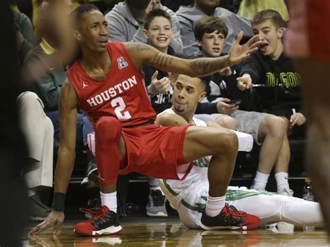 Anthony Mathis Hot Shooting Helps No 11 Oregon Ducks Down Houston Cougars In Mens Basketball