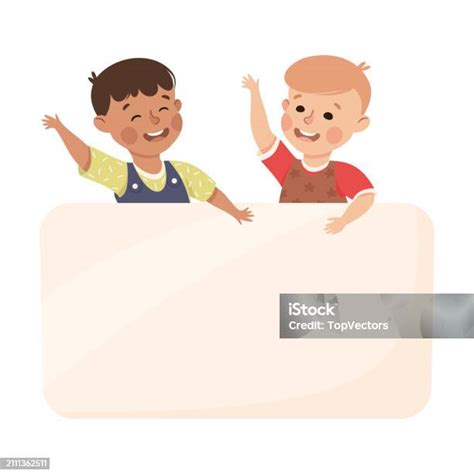 두 쾌활한 어린 소년 뒤에 서 흰색 빈 배너 보드 플래 카드 만화 벡터 일러스트 레이 션 2명에 대한 스톡 벡터 아트 및 기타