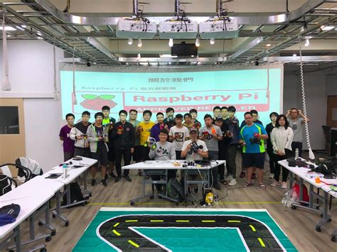 感謝虎科大電機系蔡老師和黃老師的邀請，我們在 1123 Raspberry Pi Taiwan 台灣樹莓派