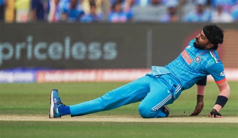 India Vs Bangladesh World Cup Hardik Pandya Leaves Field After