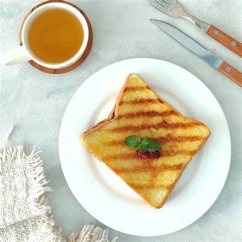 Resep Roti Panggang Karamel Coklat Keju Sederhana Rumahan Dari Laila Fitria