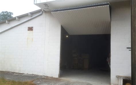 Se alquila nave para almacén Inmosalnes Inmobiliaria en Vilagarcía C Doctor Tourón Bajo