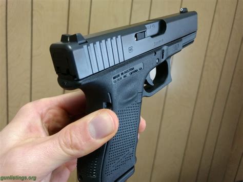 Pistols Glock 19 9mm Gen 4 With Extras Brand New