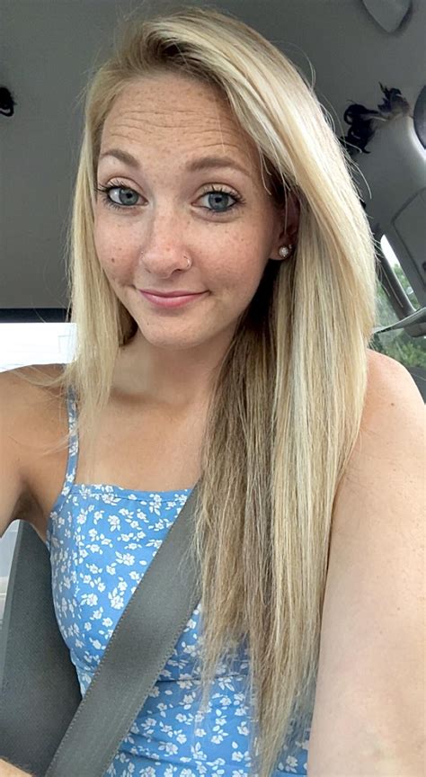 My First Reddit Post 🥰 R Selfieover25
