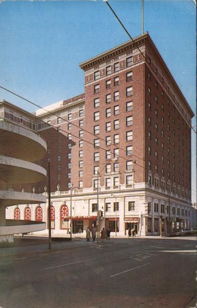 Fort Des Moines Hotel Iowa Postcard