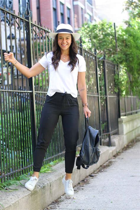 What To Wear With Joggers 21 Stylish Outfits Ways Of Style