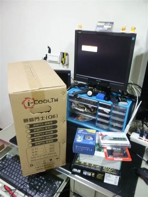 八台電腦待修 幫客戶組裝全新桌上型電腦 加購鍵盤 二台 筆記型電腦 重灌系統 一台 筆記型電腦 更換ssd固態硬碟 重灌系統 三台 桌上型電腦