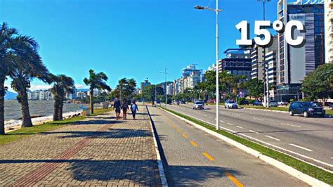 Caminhando Na Avenida Beira Mar Norte Florian Polis Sc Em Temporada De