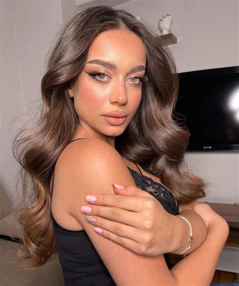 Stunning Wedding Guest Hairstyles To Get All Eyes On You