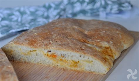 Pan De Cebolla