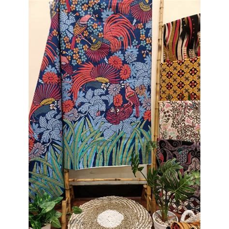 Jual Kain Batik Solo Cendrawasih Mabur Biru Tua Shopee Indonesia