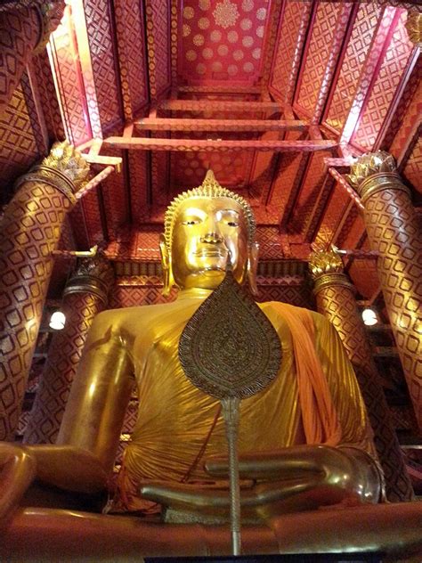 พระคาถาศักดิ์สิทธิ์ บทสวดมนต์นมัสการพระพุทธเจ้า 28 พระองค์ นะโม ตัสสะ ภะคะวะโต อะระหะโต สัมมาส