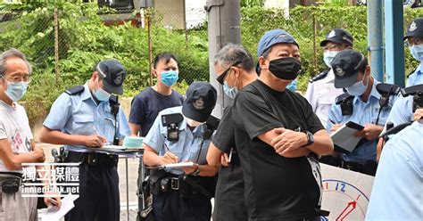 支聯會中聯辦示威 李卓人遭警推近四人 被指違反限聚令 獨媒報導 獨立媒體