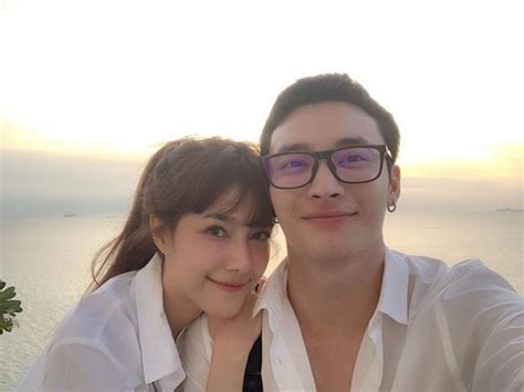 ประวัติ แนท ณัฐชา สาวสวย ม รังสิต ลูกสาว แหลม มอริสัน นักกีตาร์