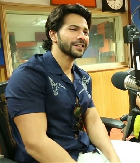Pin By Utsav K On Mens Dress Outfits Varun Dhawan Photos Varun
