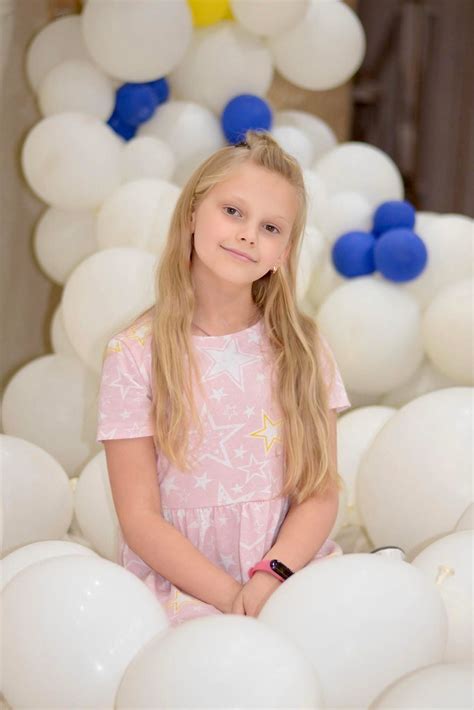 Їх 💔 Сьогодні росіяни убили 12 річну Маргариту ТІТАРЕНКО ударивши дроном по приватному