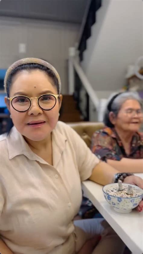 คอหวยแห่ซูม ฮาย อาภาพร จุดเลขธูป งวดนี้ 1 ก พ โค้งสุดท้าย ต้องได้รวย