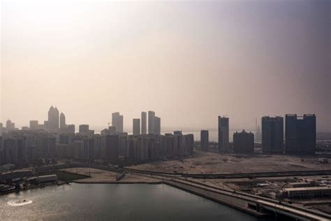 موديز ترفع توقعات نمو ناتج الإمارات إلى 4 6 في 2024