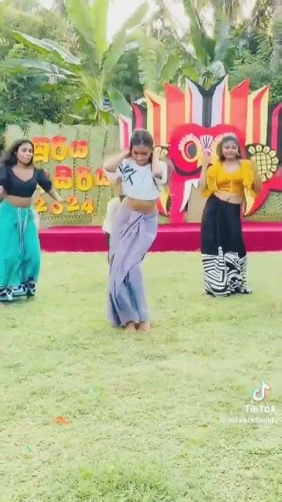 මේවාගේ නැටිල්ලක් මීට කලින් දැකල තියෙන අය මේ කොනට එන්න 😊😁😁 Youtube