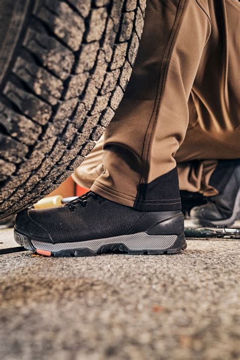 The Ultimate Guide To Choosing The Best Safety Toe Work Boots Brunt