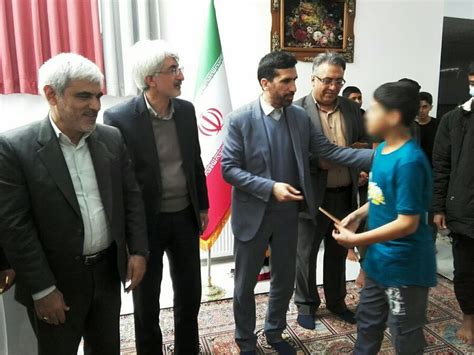 سازمان بهزیستی گزارش تصویری رئیس سازمان بهزیستی در جمع فرزندان خانه