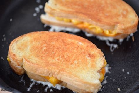 Grilled Macaroni And Cheese Sandwich The Gunny Sack