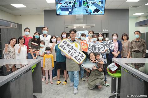 不只賣魚還教如何吃魚 台中魚市場煑魚所料理報名秒殺 ETtoday生活新聞 ETtoday新聞雲
