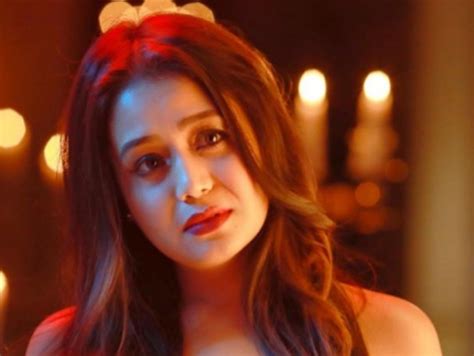 Neha Kakkar Makes A Shocking Revelation About Bollywood Says Singers Don T Get Paid For Their