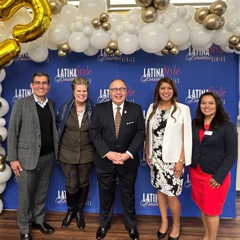 Comerica Bank On Linkedin Comericabank Comerica Raisingexpectations