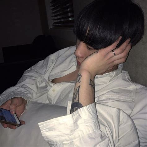 5 อาการผู้ชายขี้หึง ไม่พูดแต่อยากให้รู้ว่าหวง