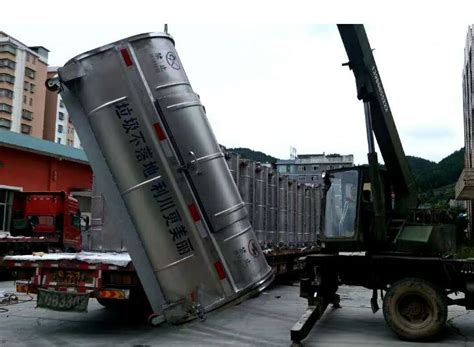 勾臂式垃圾车 环卫垃圾车厂家 垃圾清运车 小型垃圾运输车 垃圾车价格